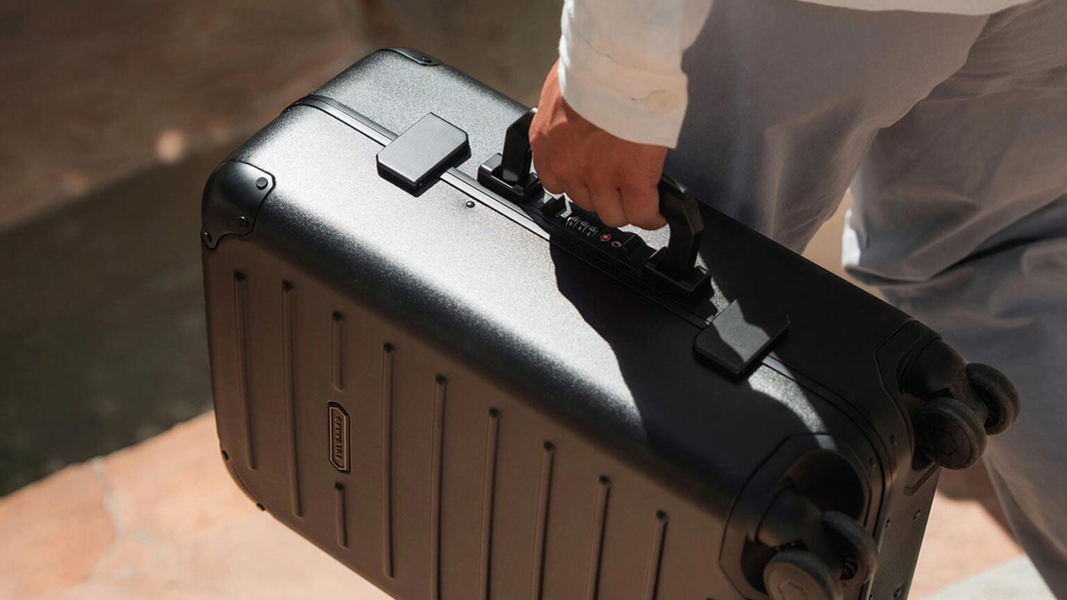 Unveiling The Solgaard Carry-On Closet Original Suitcase - IMBOLDN