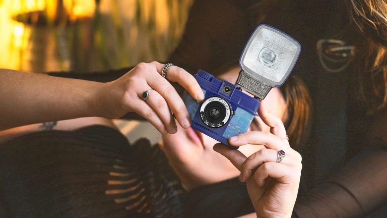 Lomourette Half-Frame Camera Revives 35mm Fun - IMBOLDN