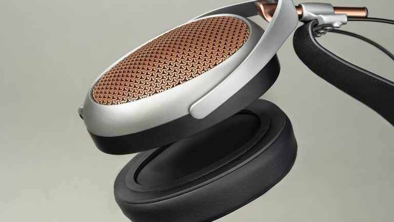 Meze POET Headphones: High‑Fidelity Planar‑Magnetic Sound - IMBOLDN