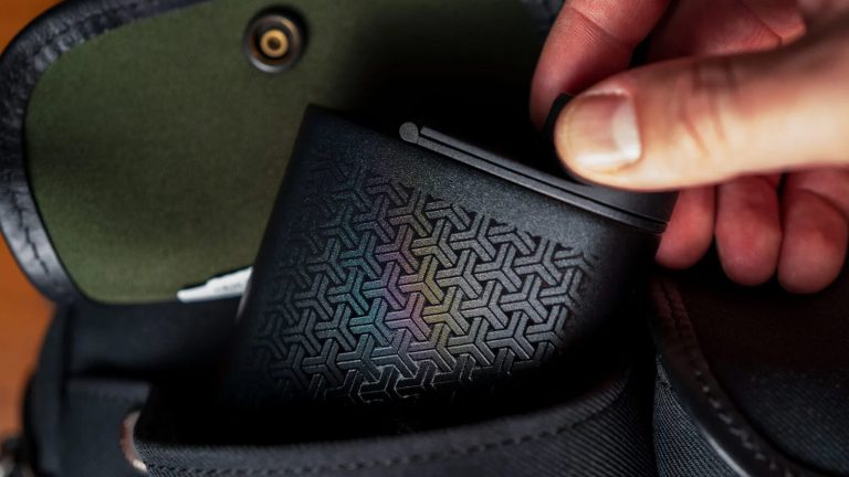 MiiR Carryology Aero Flask Is Lightweight And Durable - IMBOLDN