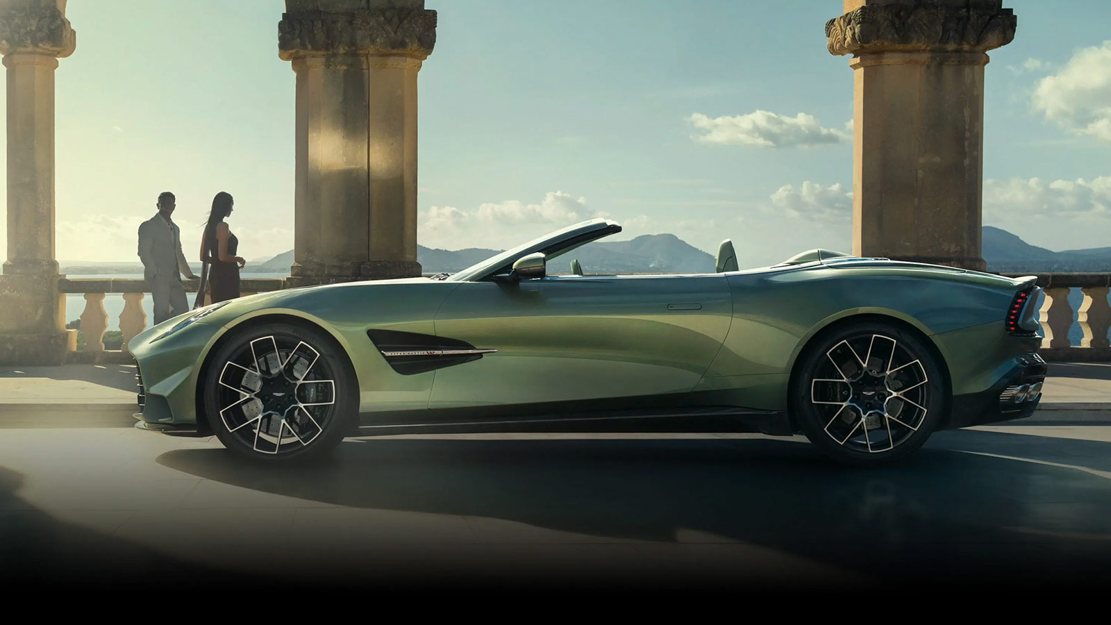 Aston Martin Vanquish Volante 2026 Looks Absolutely Wild - IMBOLDN