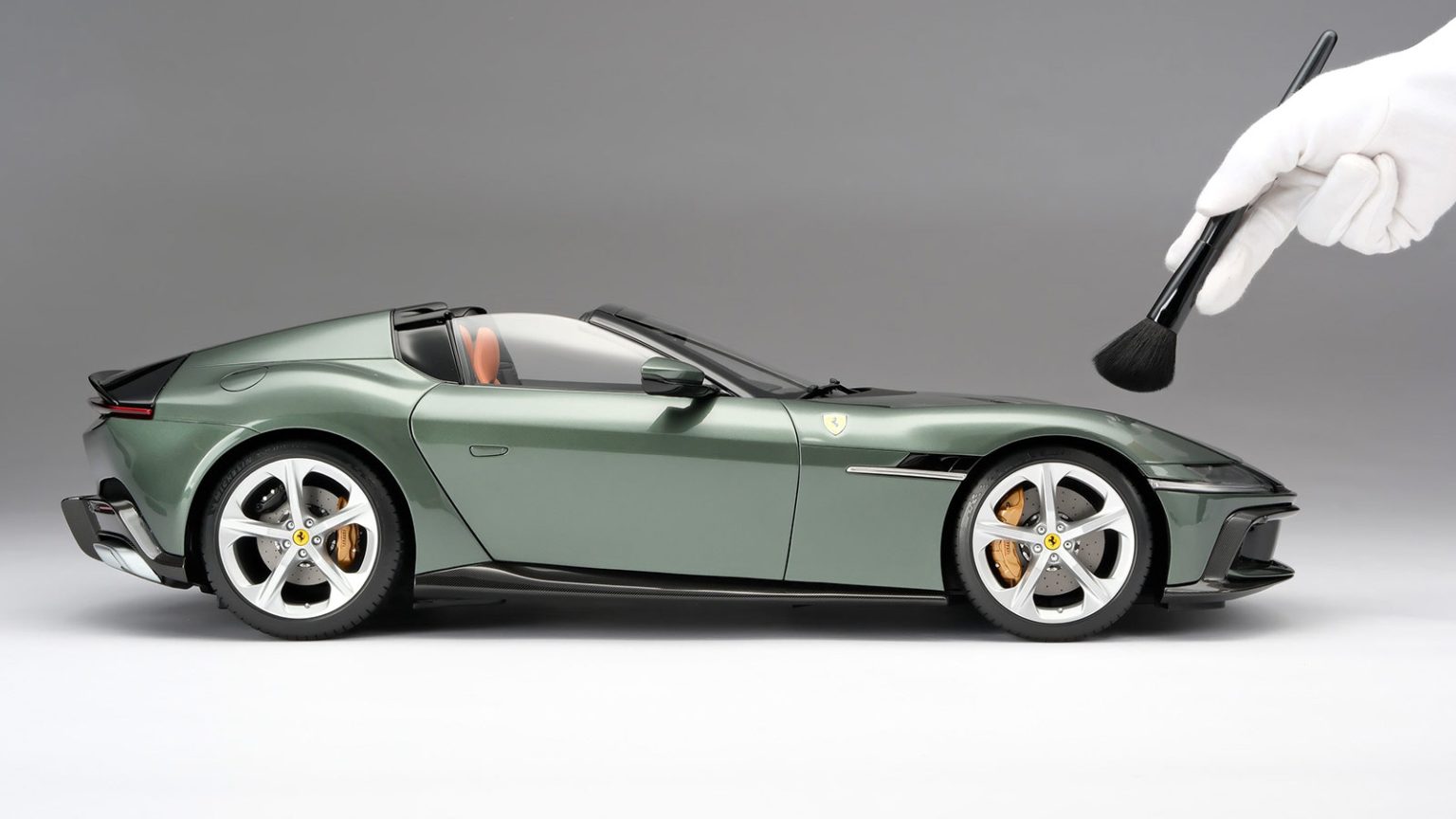 Amalgam Ferrari 12Cilindri Spider Scale Model in Stunning Detail - IMBOLDN