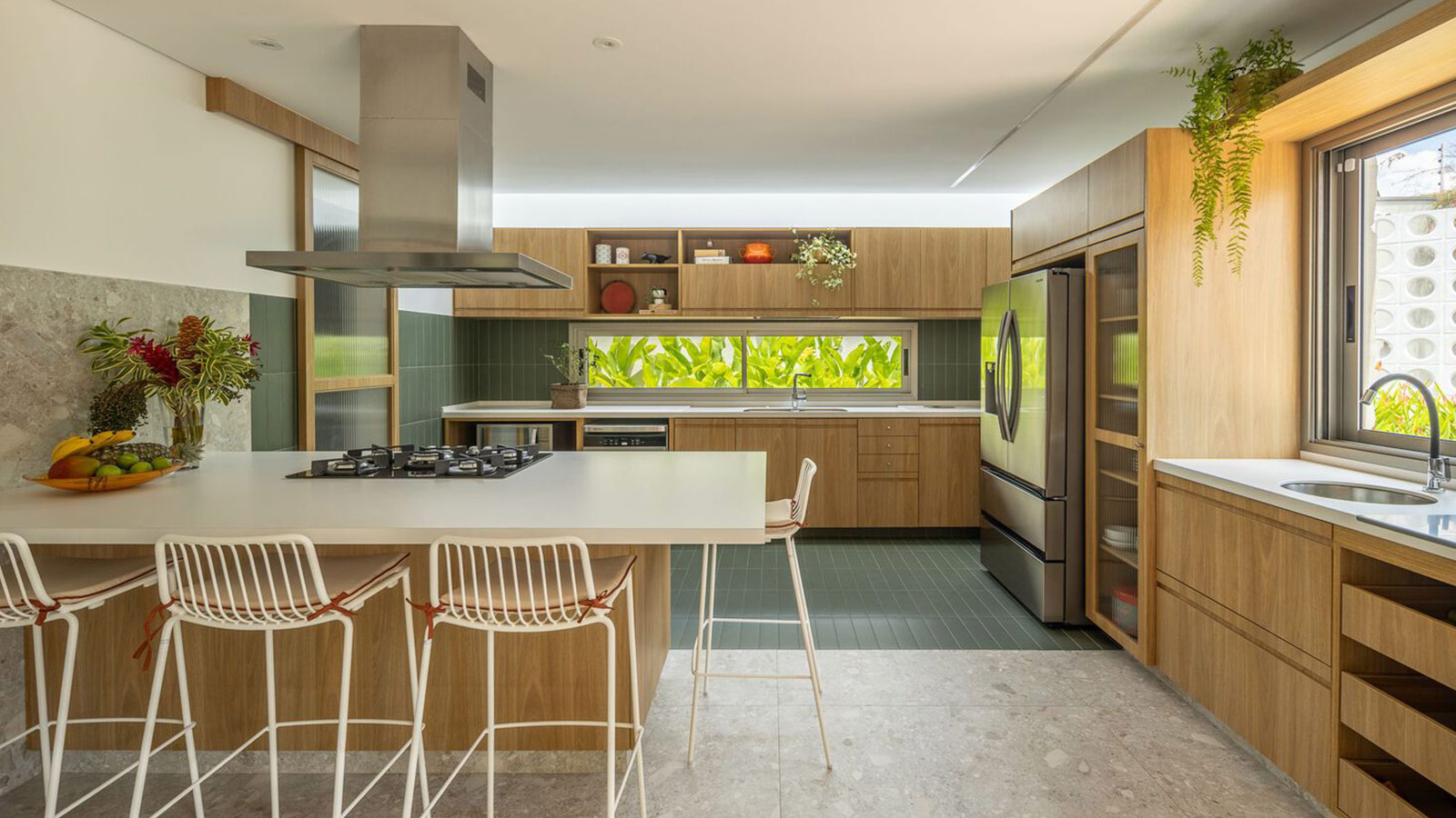 Faria House Blends Brick, Void, and Coastal Vibes - IMBOLDN