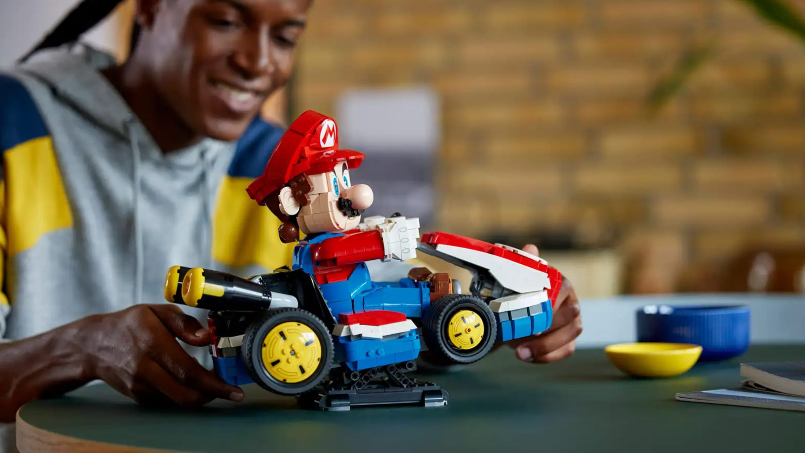 LEGO’s Mario Kart Set Brings the Track to Your Desk - IMBOLDN