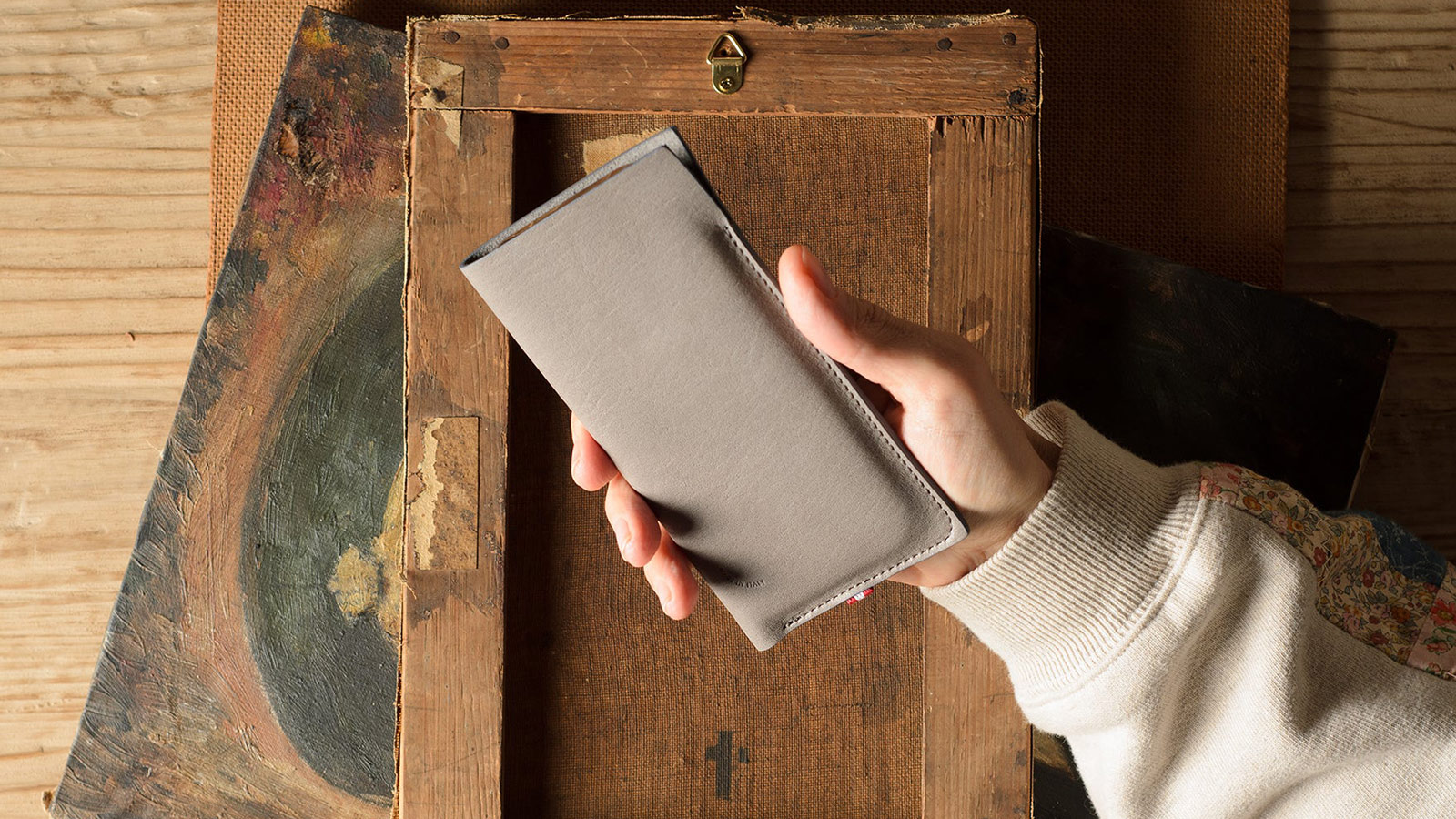 Turn Your iPhone Into A Statement Piece With Hardgraft - IMBOLDN