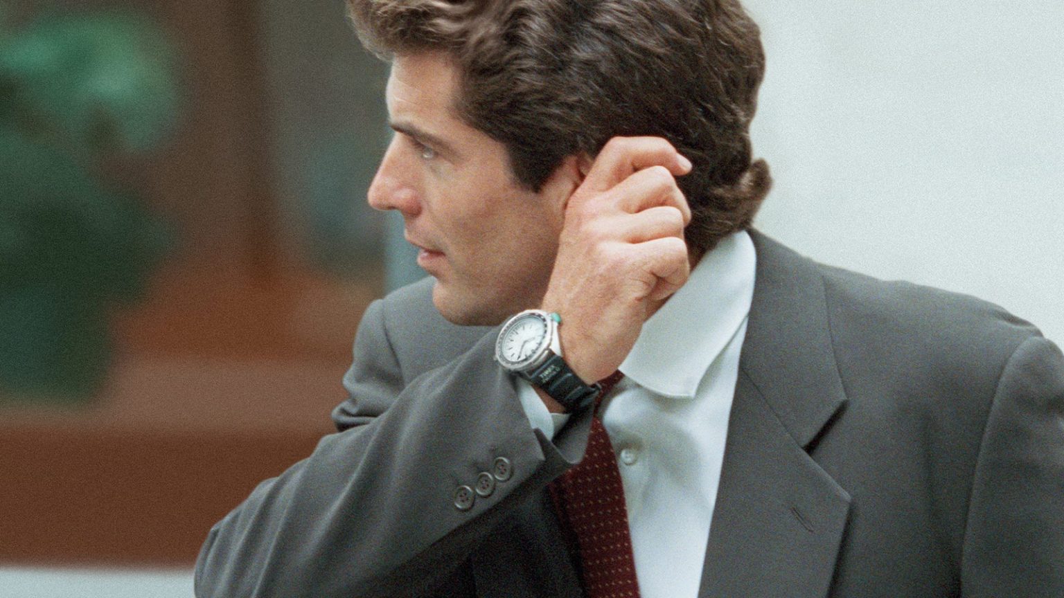 Timex 1995 Intrepid Reissue: Vintage Style, Modern Reliability - IMBOLDN