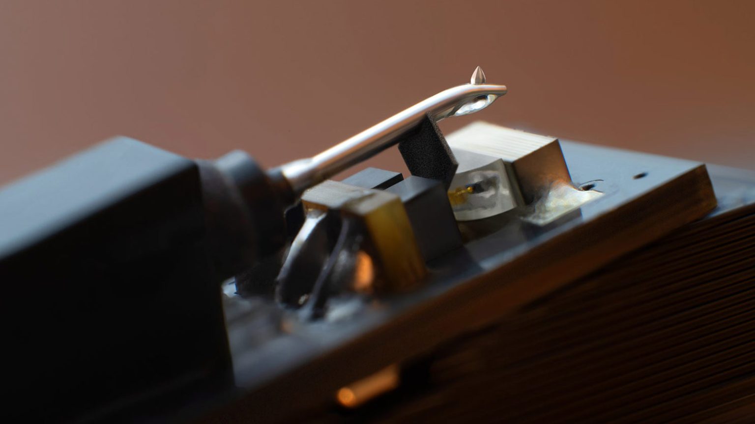 Optical Stylus Turntable? Meet Wheel 3 - IMBOLDN