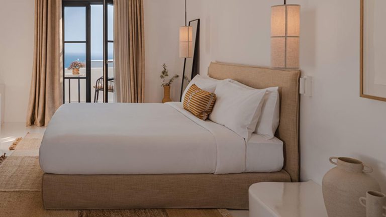 Santorini’s New Nobu: Infinity Pools & Omakase Vibes - IMBOLDN