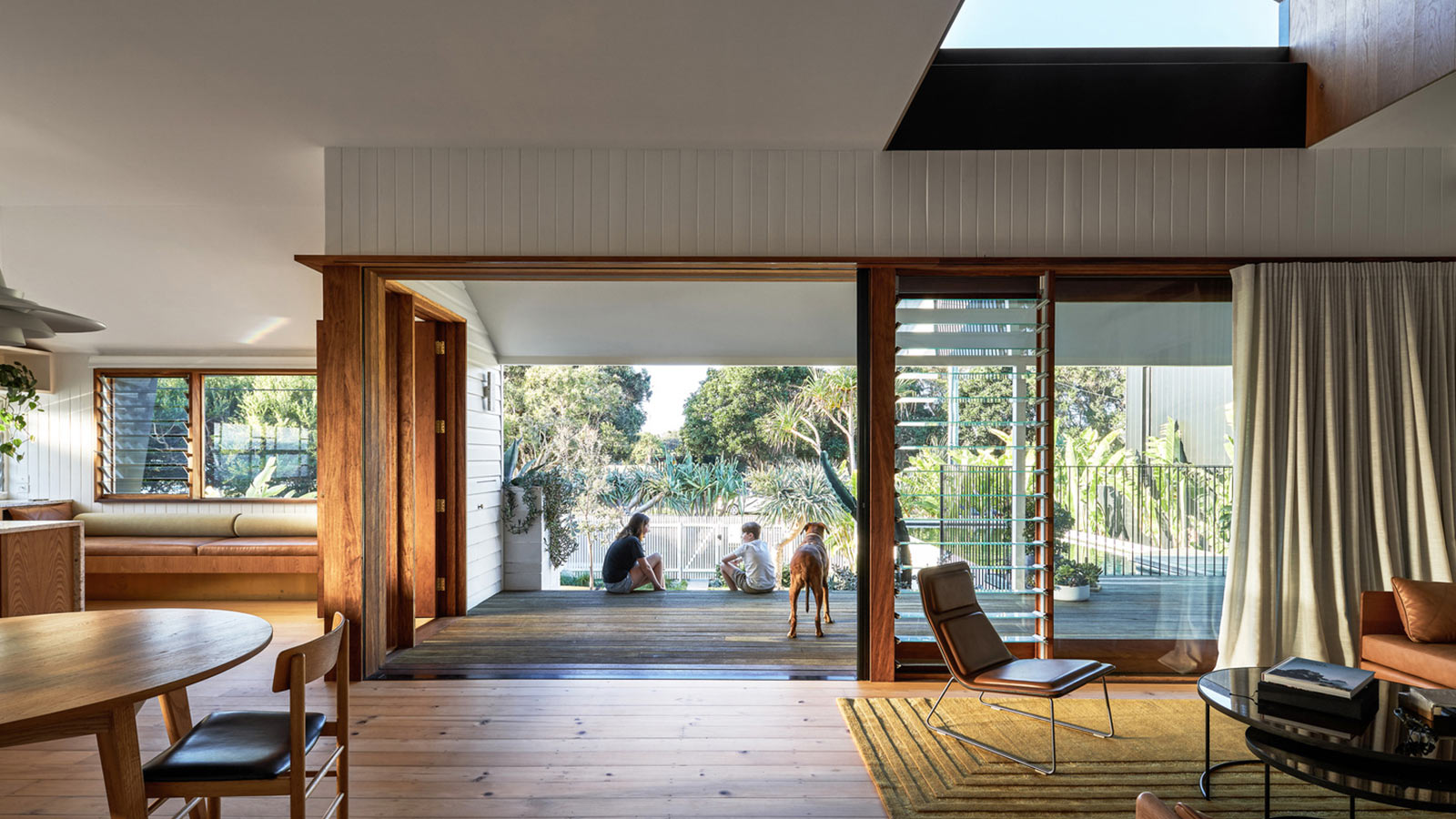 Phoenix House by HGA Is Desert Minimalism Done Right - IMBOLDN
