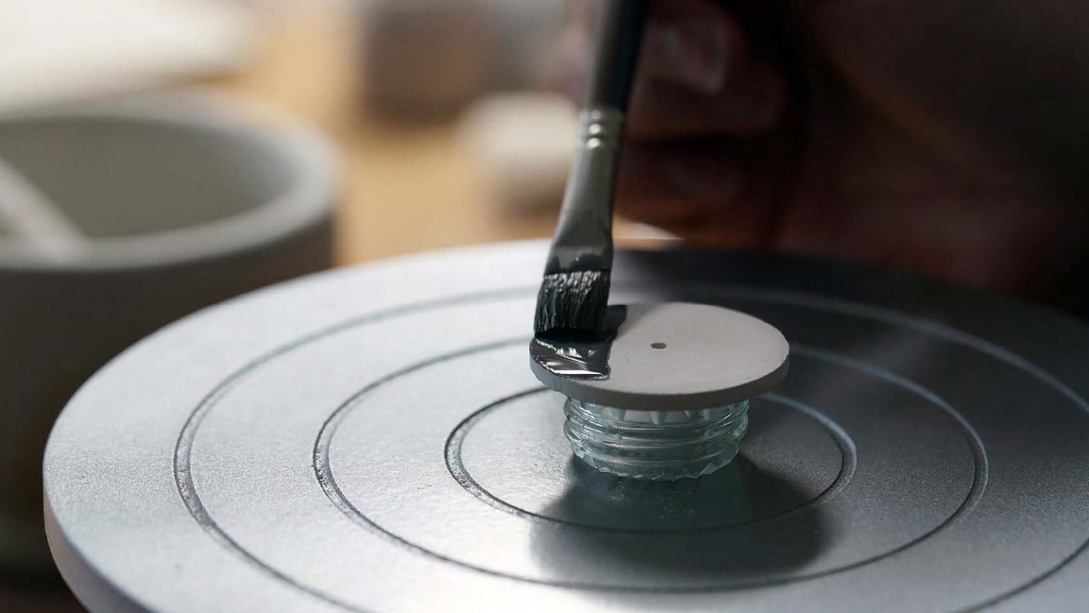 anOrdain’s Model 2 Porcelain Is Pure Enamel Art - IMBOLDN