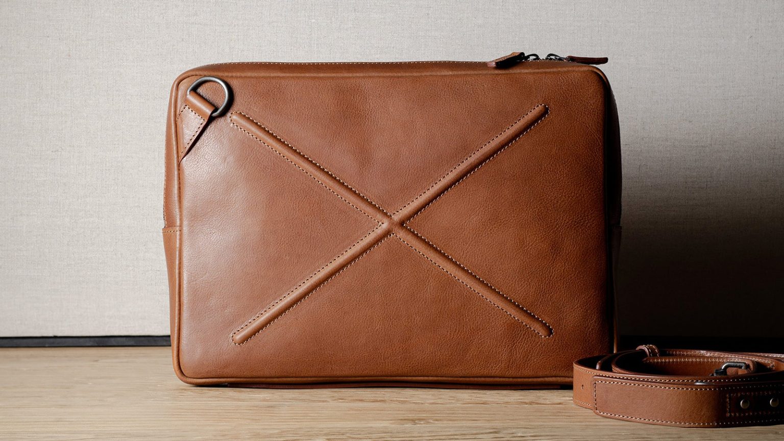 Hardgraft Drops Its All-Leather Focus Camera Strap - IMBOLDN