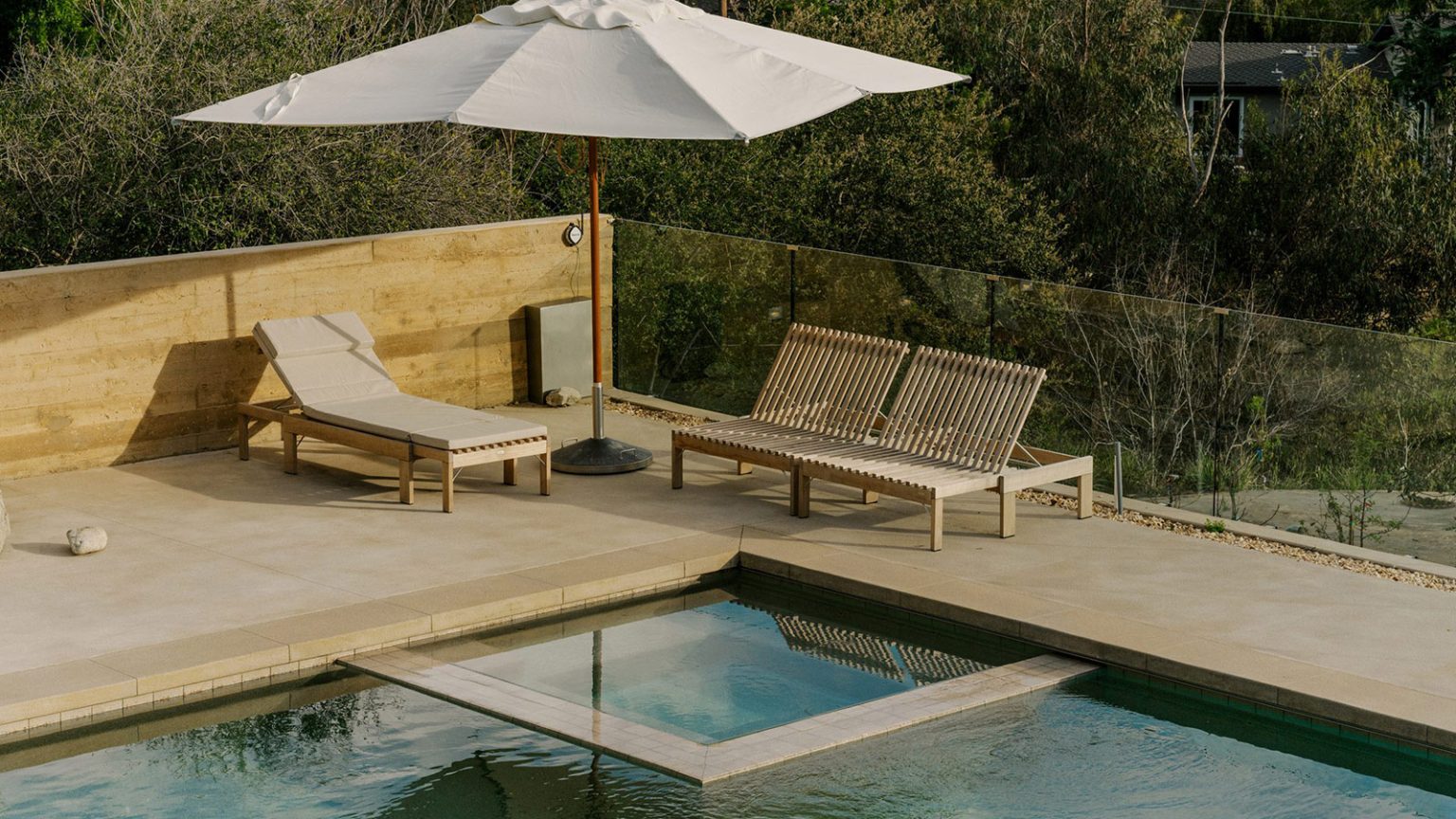 This Iconic Ray Kappe Home Just Got A Breathtaking Makeover - IMBOLDN