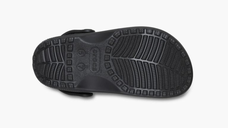 Your Comfiest Shoes Just Got A Velvet Makeover - IMBOLDN